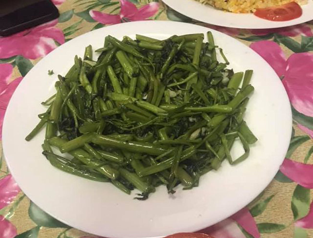 Rau muống đắt không tưởng, 300 ngàn 1 đĩa ăn dè đỡ thèm