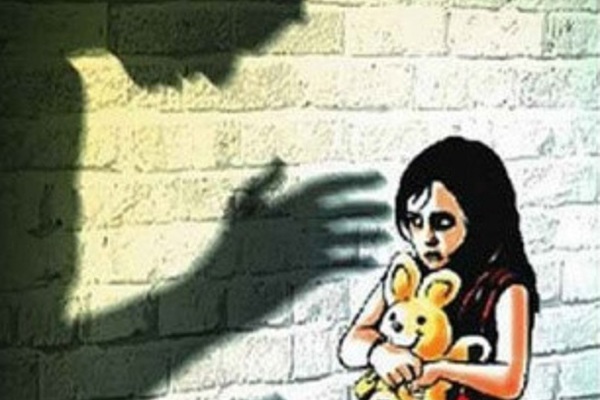 Mẹ bán trinh con gái cho bác sỹ ở Hà Nội và cái kết