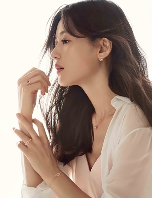 Jun Ji Hyun: Chồng đẹp, con xinh, sở hữu bất động sản 90 triệu đô