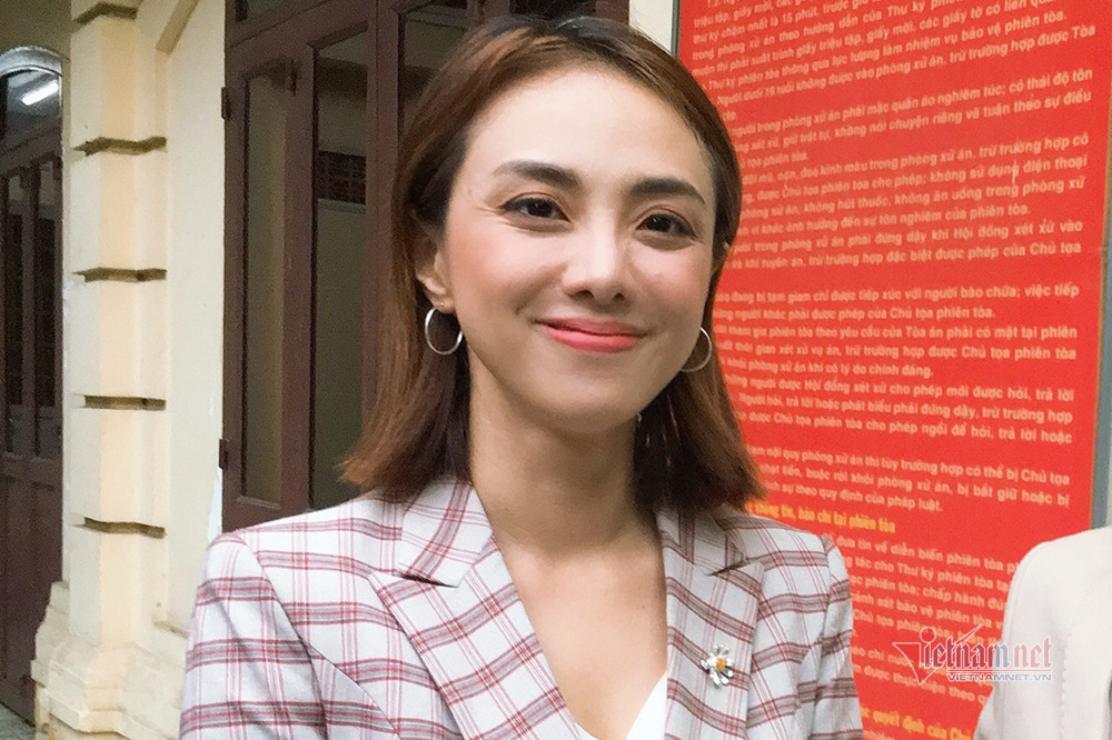 Miko Lan Trinh thua kiện phải bồi thường công ty cũ 60 triệu đồng