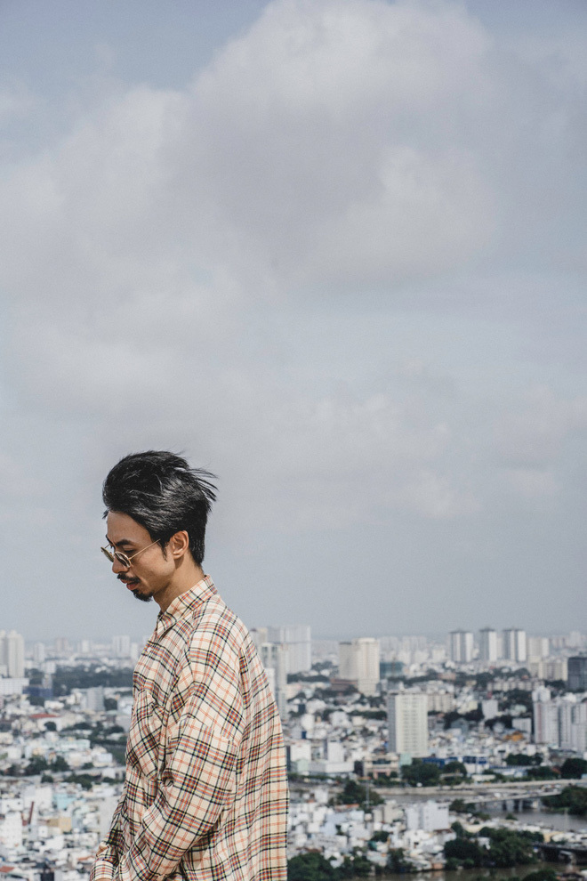 Đen Vâu từ công nhân dọn rác đến rapper tiền tỷ showbiz Việt