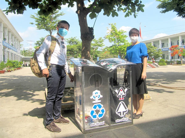 ‘Green’ school promotes waste value